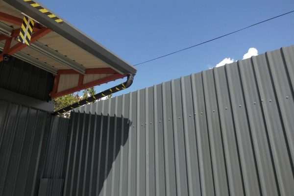 Self Hanging Galv Gutter - O'Connor Roofing ¦ Kingspan Panels ...